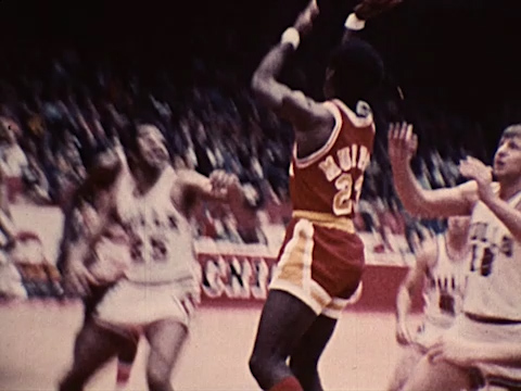 Sports Action Pro File - Calvin Murphy (1972)