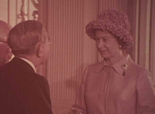 Japan Screen Topics, 75-5: Emperor Greets 74th Birthday, Queen ...
